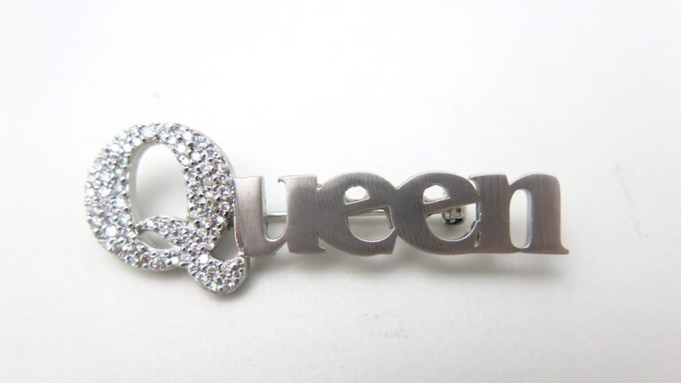 Diamond Pin | Custom Name Necklaces | Custom Jewelry
